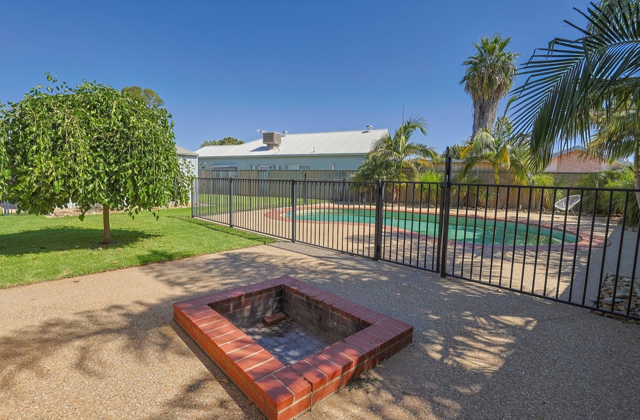 Early Australian Motor Inn:Home